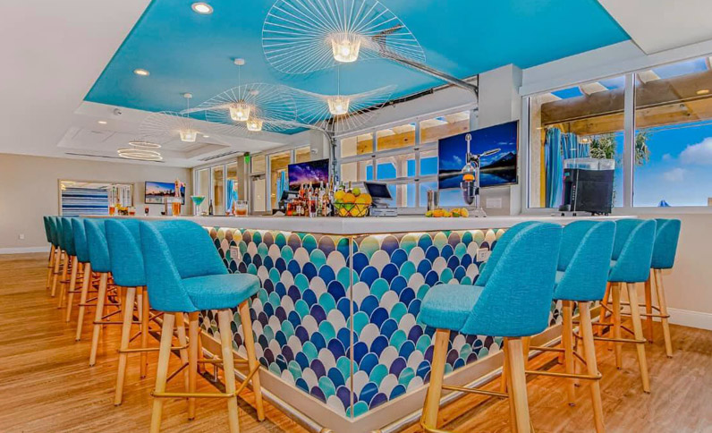 Restaurant & Bar - Holiday Inn Surfside Beach